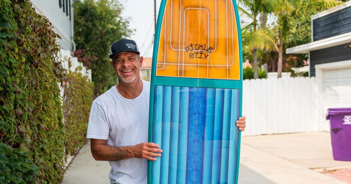 ERIK "SMELLY" SANDIN | Around the Waves